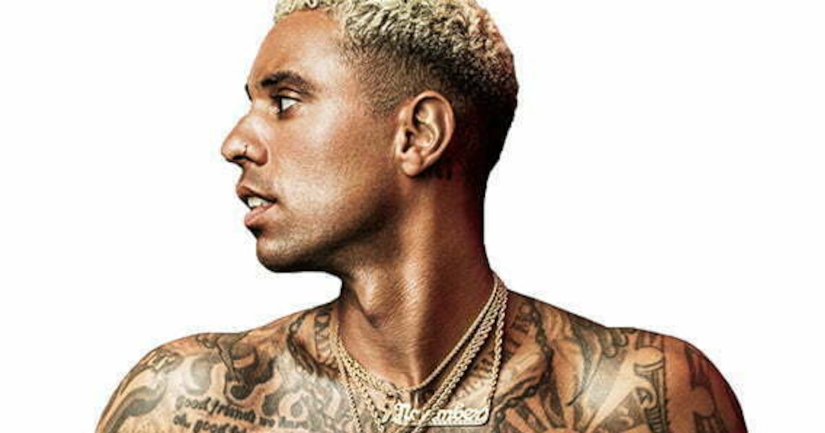 ‘Bedankt voor de 15K en ajuus’: rapper Bizzey stapt van podium na ...