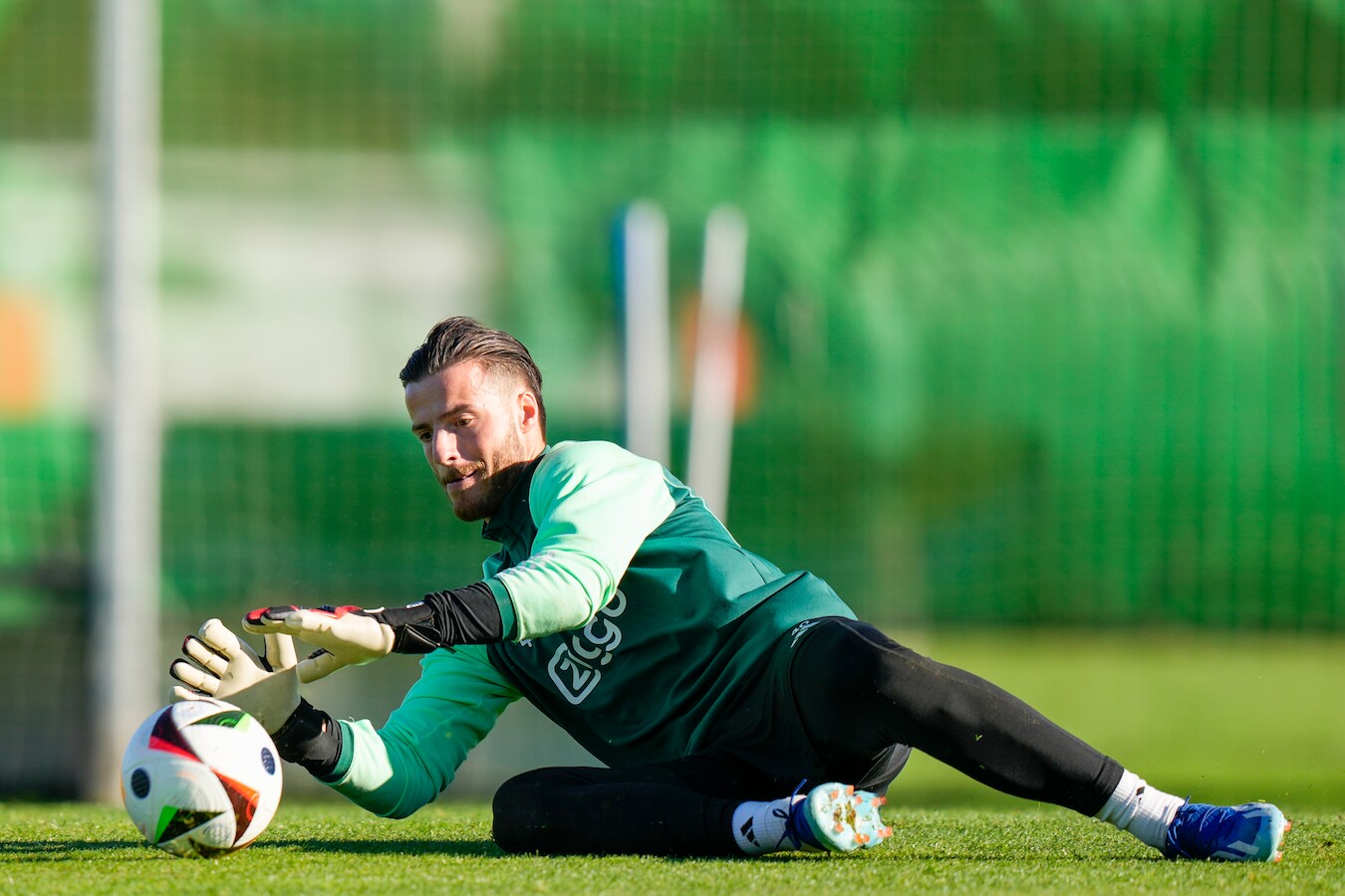 Het openhartige verhaal van Ajax-doelman Diant Ramaj: ‘Mijn ouders ...