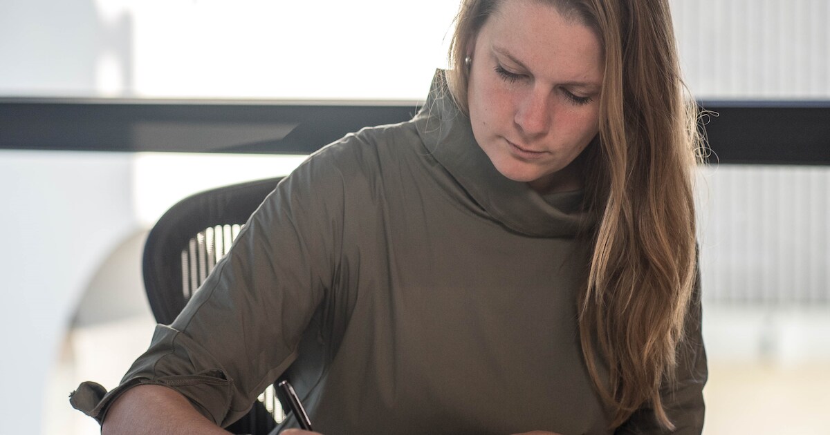 Jolanda (34) begon als secretaresse en grijpt nu haar droombaan ...
