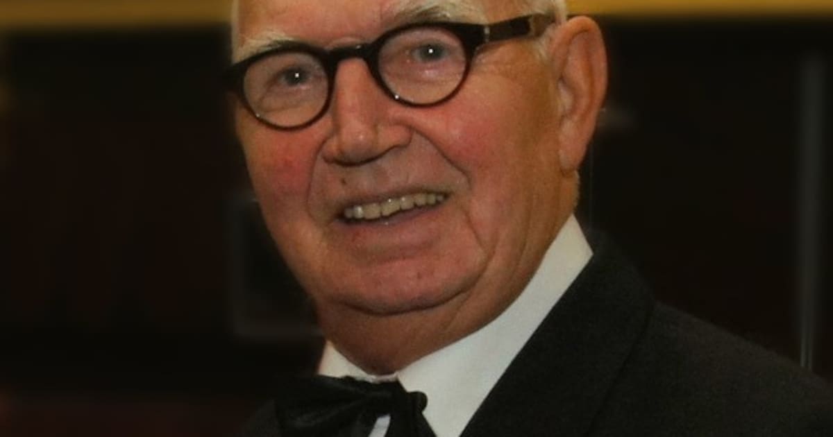 Dansleraar, dj en gastheer Hans Eppink (81) is overleden: ‘De muziek ...