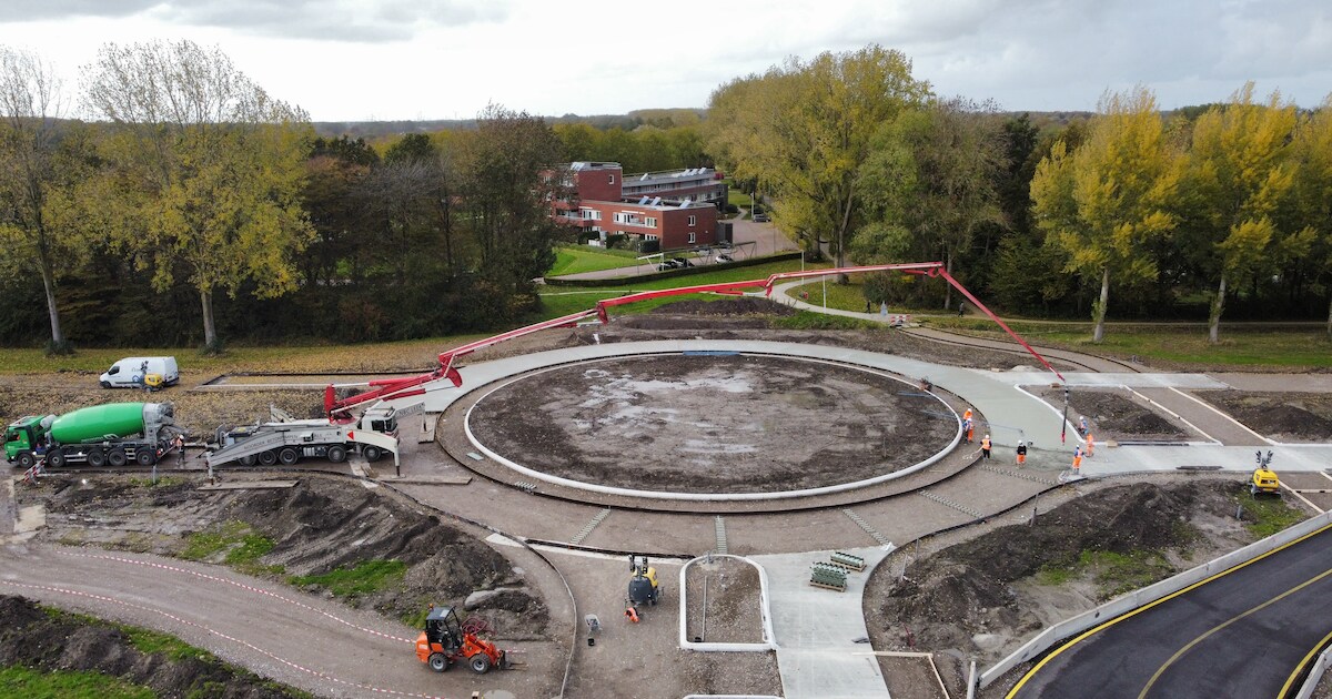 Nat weer zorgt voor uitstel nieuwe rotonde bij Dronten | Dronten | De ...