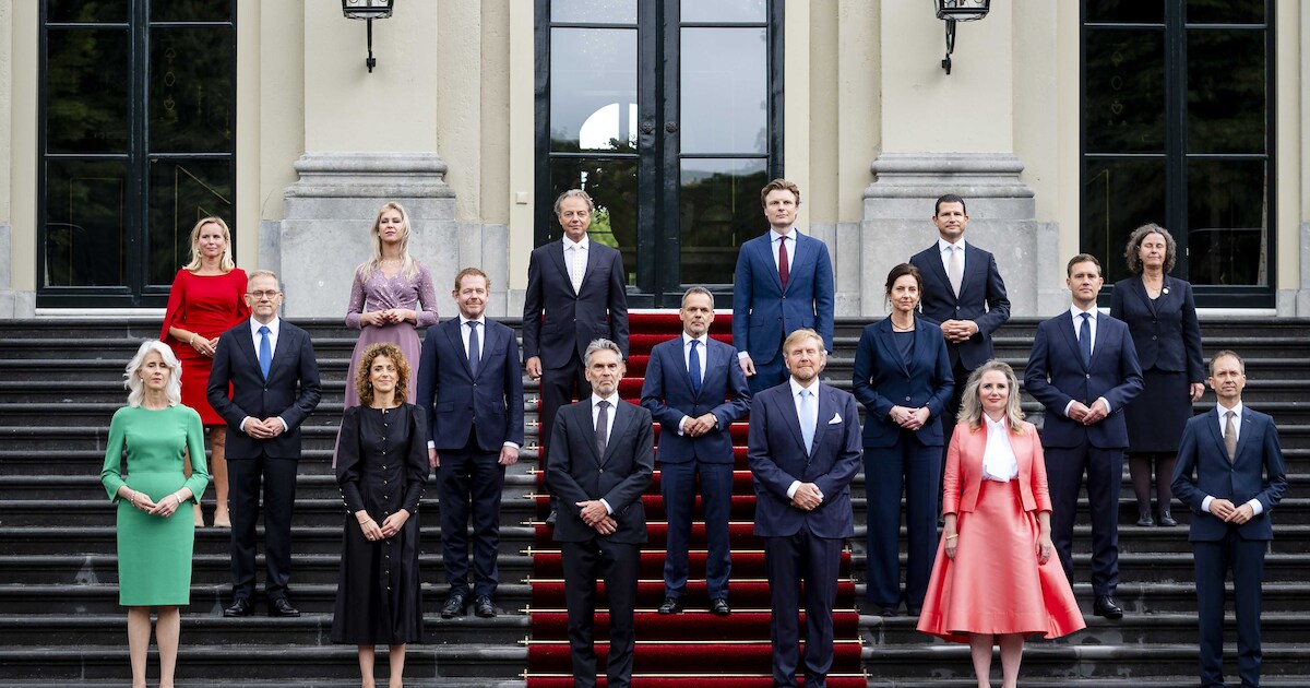 Bordesfoto gemaakt: wie zijn de ministers in het nieuwe kabinet-Schoof ...