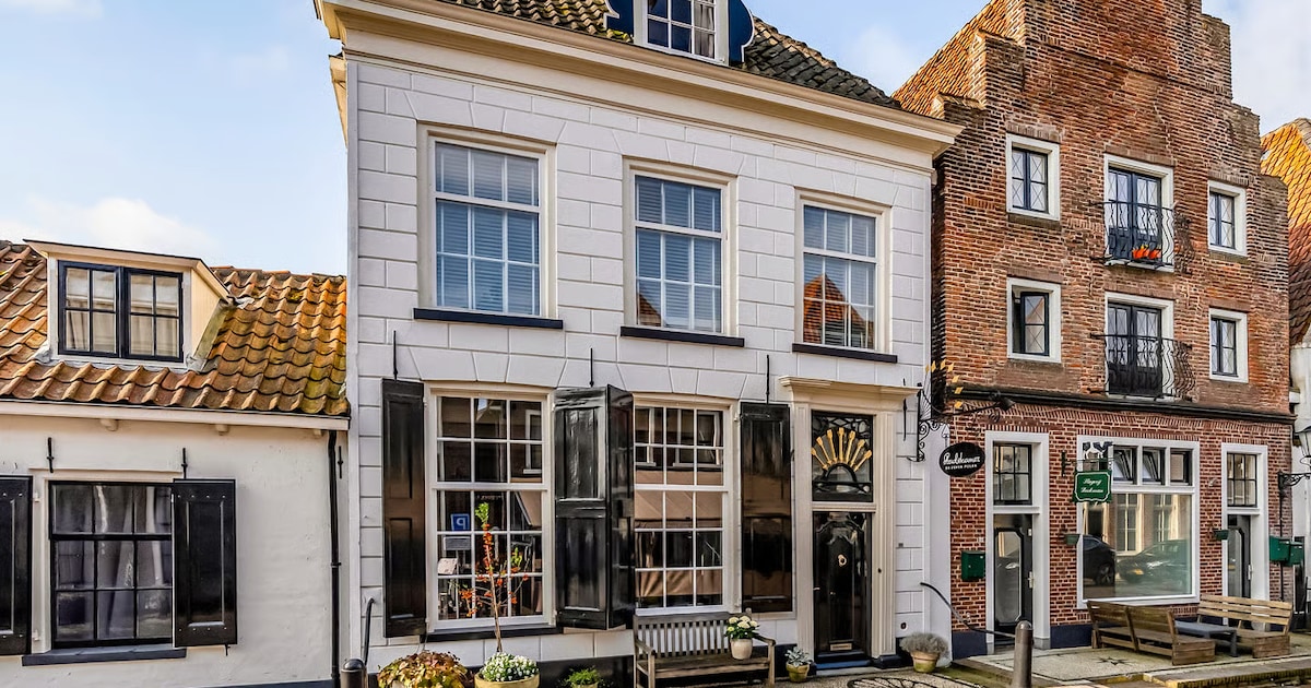 Middeleeuwse kelder en eigen vijver: deze vijf oude huizen staan te ...