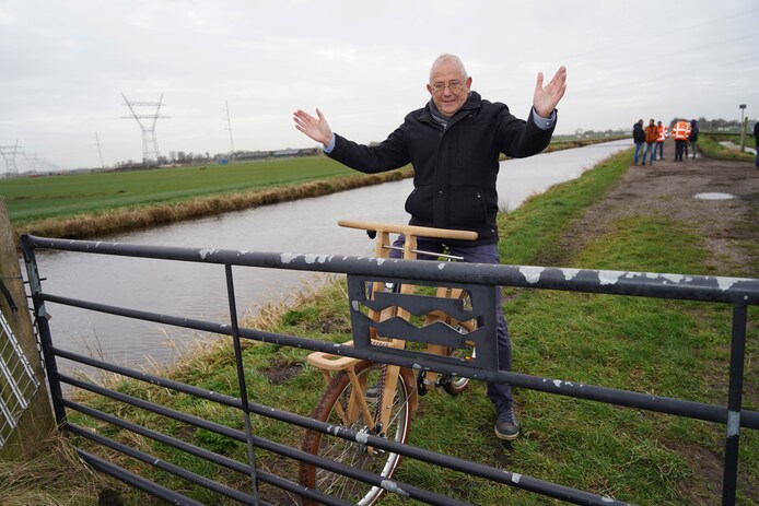 Na plots vertrek SGP-wethouder komt oude bekende terug uit pensioen in ...