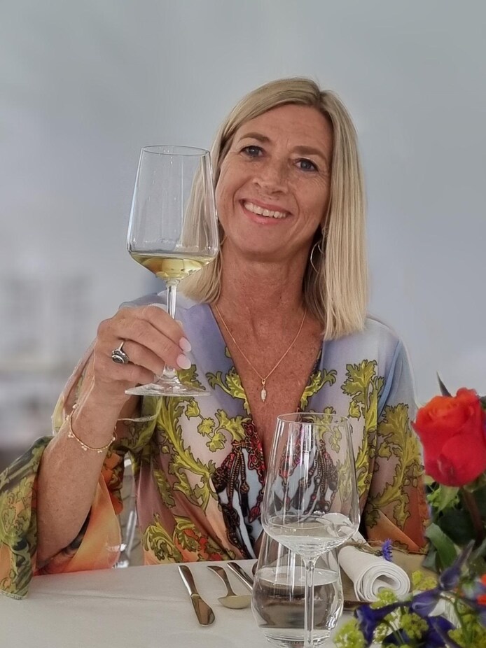 Nicole (58) vloog de hele wereld over. Nu vliegt ze voor altijd mee ...