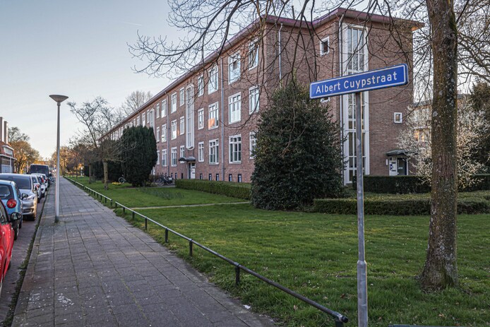 Vijf buren zijn al vertrokken door overlast van man (42), hij ontkent ...