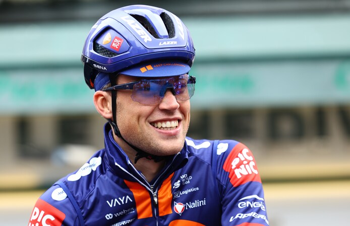 Selectie Landstede Hammers compleet • Kai Edwards naar Roemenië • Podiumplaats Jansen in België ...