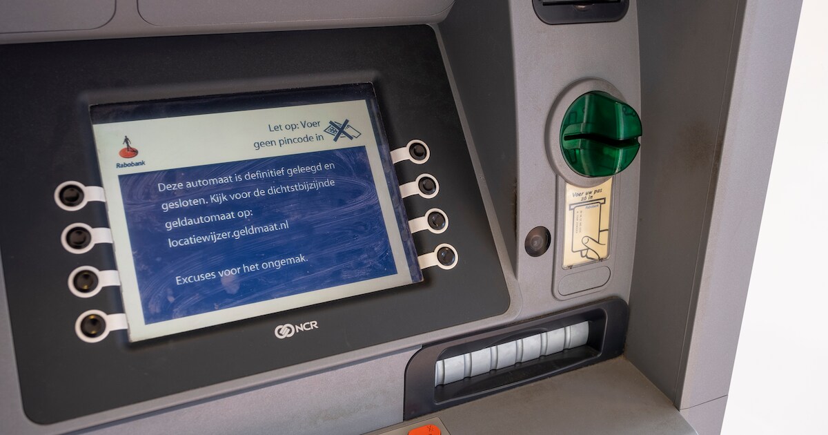 Stelling | Pinnen op openbare plek moet verplicht in elk dorp mogelijk ...