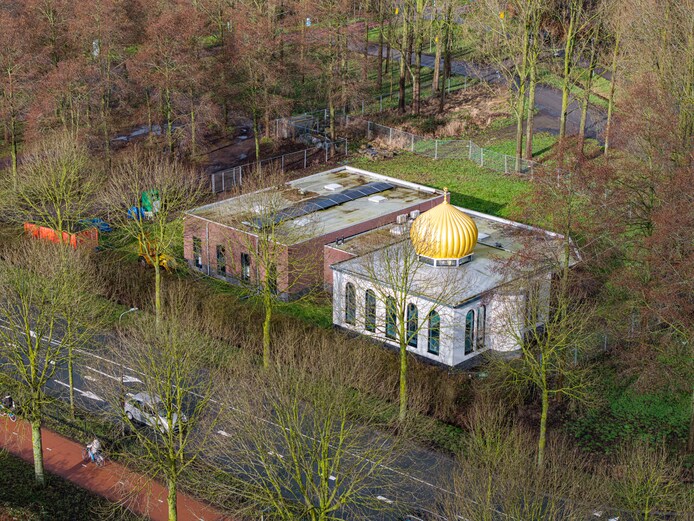 Geruzie tussen broers om moskee in Zwolle: Chafiek blijft teleurgesteld ...