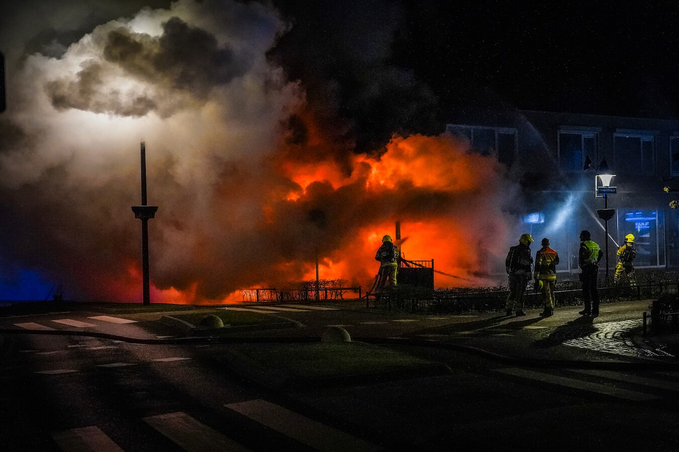 Kinderschoenenwinkel in centrum Druten gaat in vlammen op: ‘Wat een ...