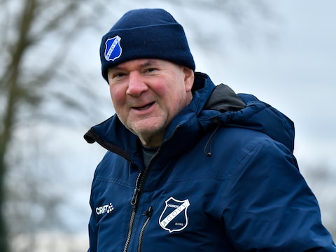 Tolstra nieuwe trainer AGOVV • Verbeek aan de slag bij WWNA • De Groot ...