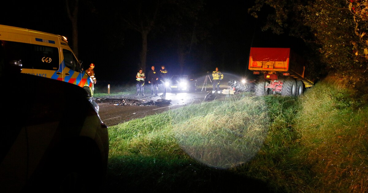 75-jarige automobilist komt om het leven na botsing met landbouwvoertuig in Emmeloord ...