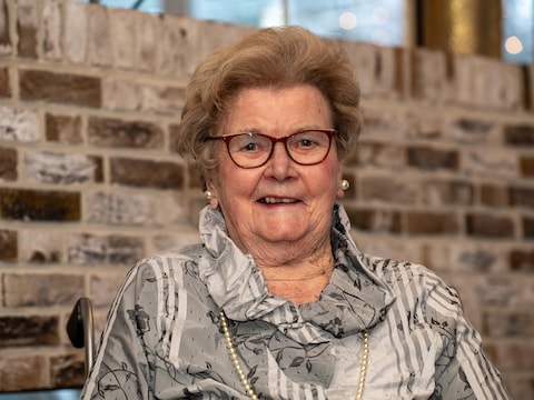 Minie is 104 jaar geworden en leeft met haar zevende pacemaker: ‘Ik ga ...