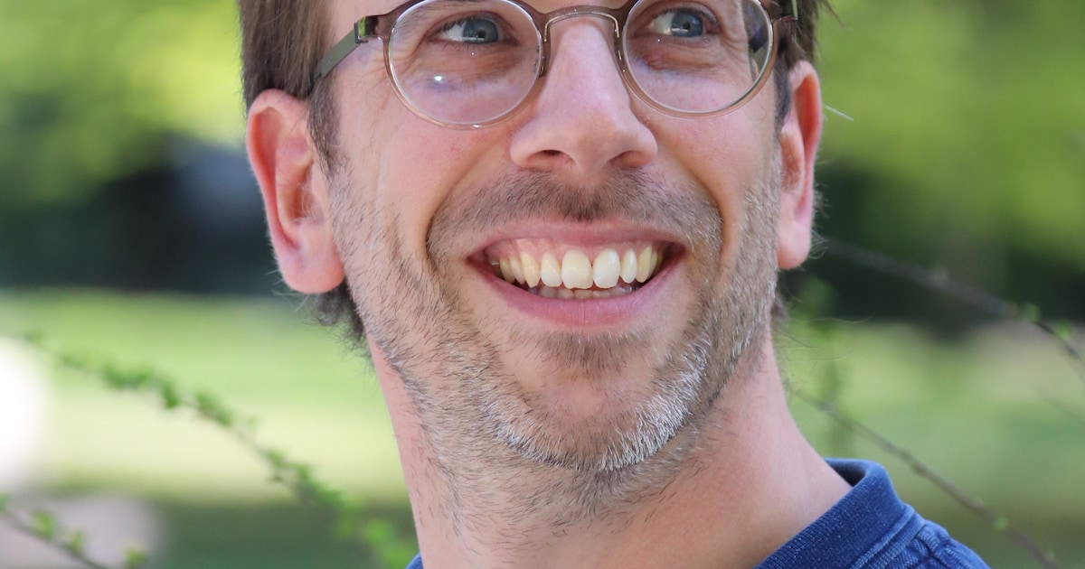 Zwolse schrijver Alex Dol vertelt bij boekhandel Bloks over zijn ...