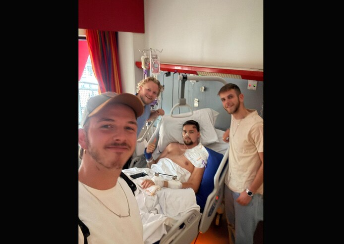 In het ziekenhuis herstelt Mark (26) gestaag na Duits hoteldrama: ‘Meer en meer leven komt terug ...