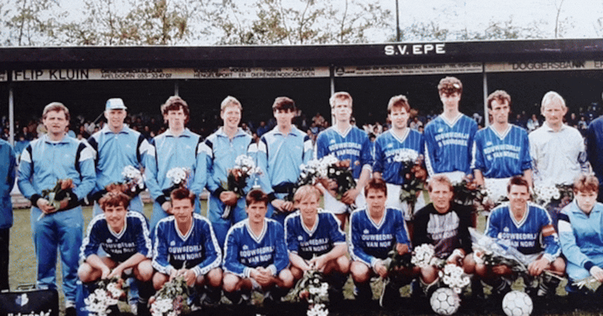 Wie heeft dit 40 jaar oude voetbalshirt van SV Epe nog? ‘We zitten met ...