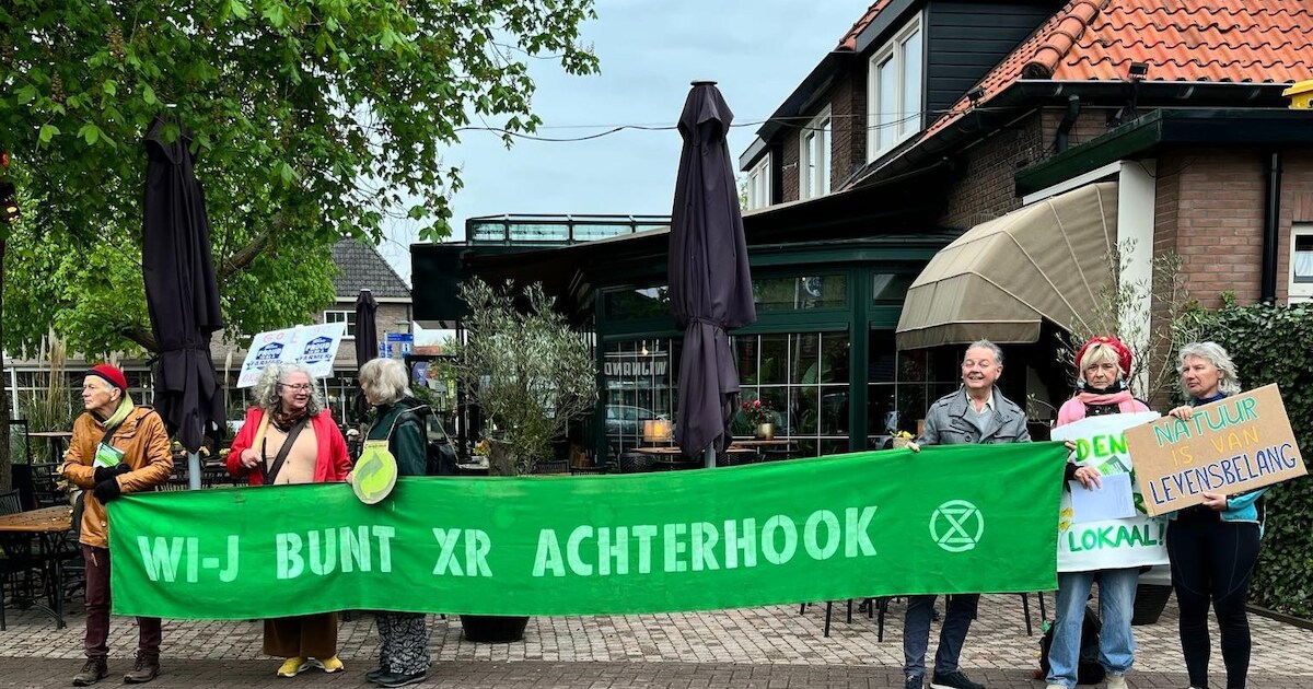 Klimaatactivisten mengen zich onder aandeelhouders ForFarmers in Lochem ...