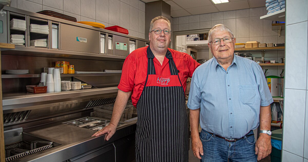‘Professor in de Fritologie’ Anton Norp van bekende Zwolse snackcorner ...