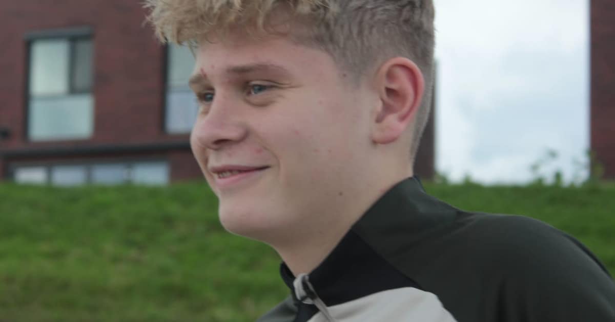 Michiel (16) denkt aan een blessure, maar het is een tumor: ‘Het komt ...