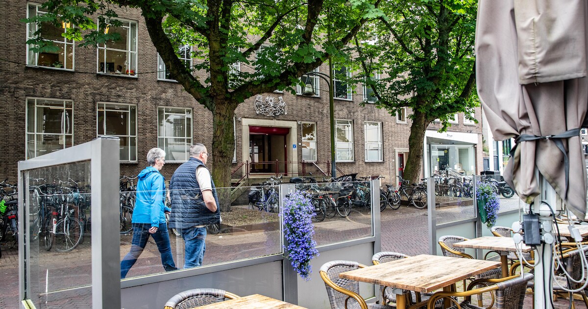 Verslaafden in dit pand aan de Brink? Horeca en ondernemers in Deventer ...