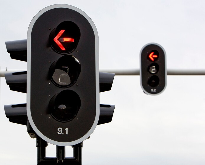 ‘Waarom staan verkeerslichten standaard op rood?’ | Auto | destentor.nl