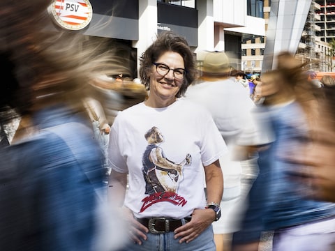 Het opmerkelijke verhaal van Inge (60), die bijna alle muziek haat ...