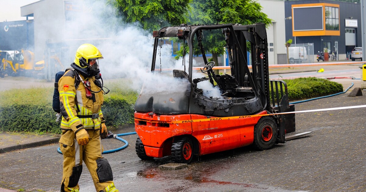 Heftruck in brand in bedrijfspand aan Arnsbergstraat in Deventer | 112 nieuws Deventer ...