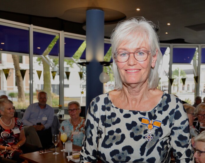 Mieke Uiterwijk koninklijk onderscheiden voor vrijwilligerswerk ...