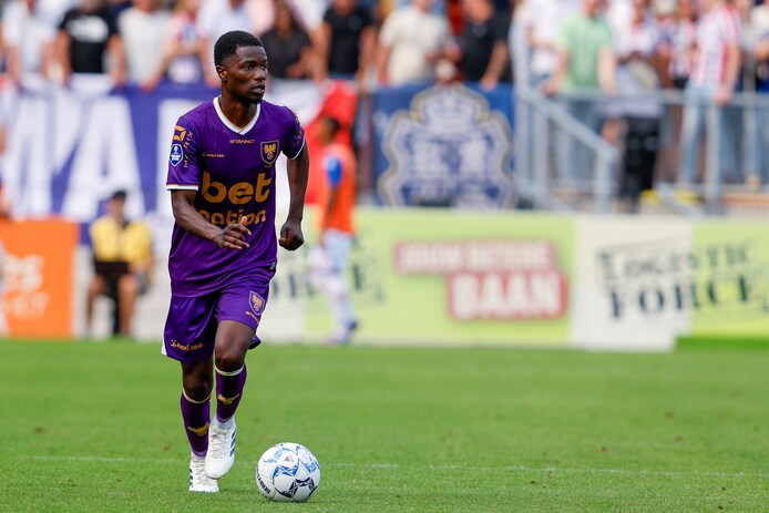 Jamal Amofa vindt uitweg, verdediger per direct vertrokken bij Go Ahead ...