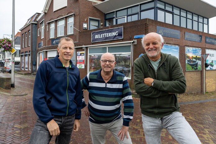 Toch nog hoop voor befaamde watersportzaak in Zwartsluis: ‘Dit hoort ...