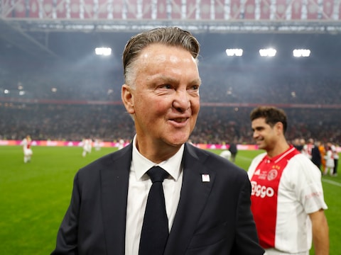Louis van Gaal weet hoe Ajax er weer bovenop kan komen: ‘Als ze mijn ...