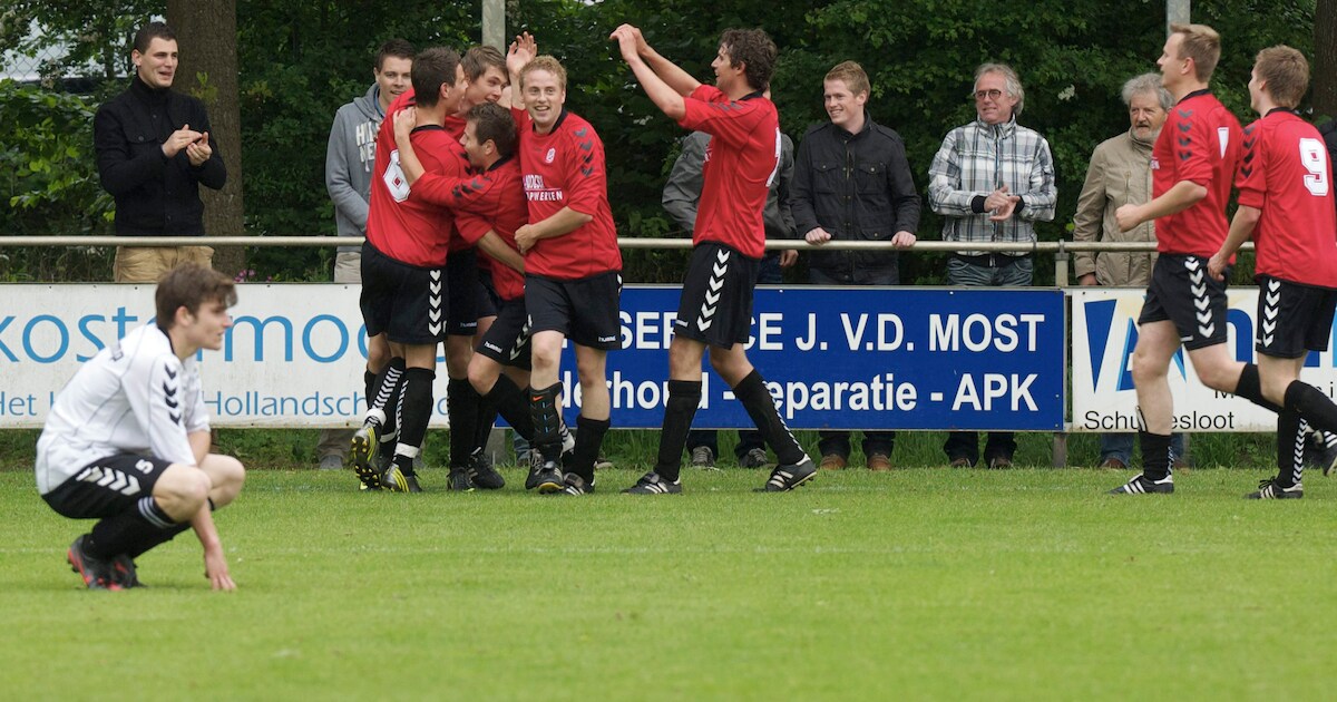 Dérian Reinders schiet Kloosterhaar als 17-jarige naar de tweede klasse ...