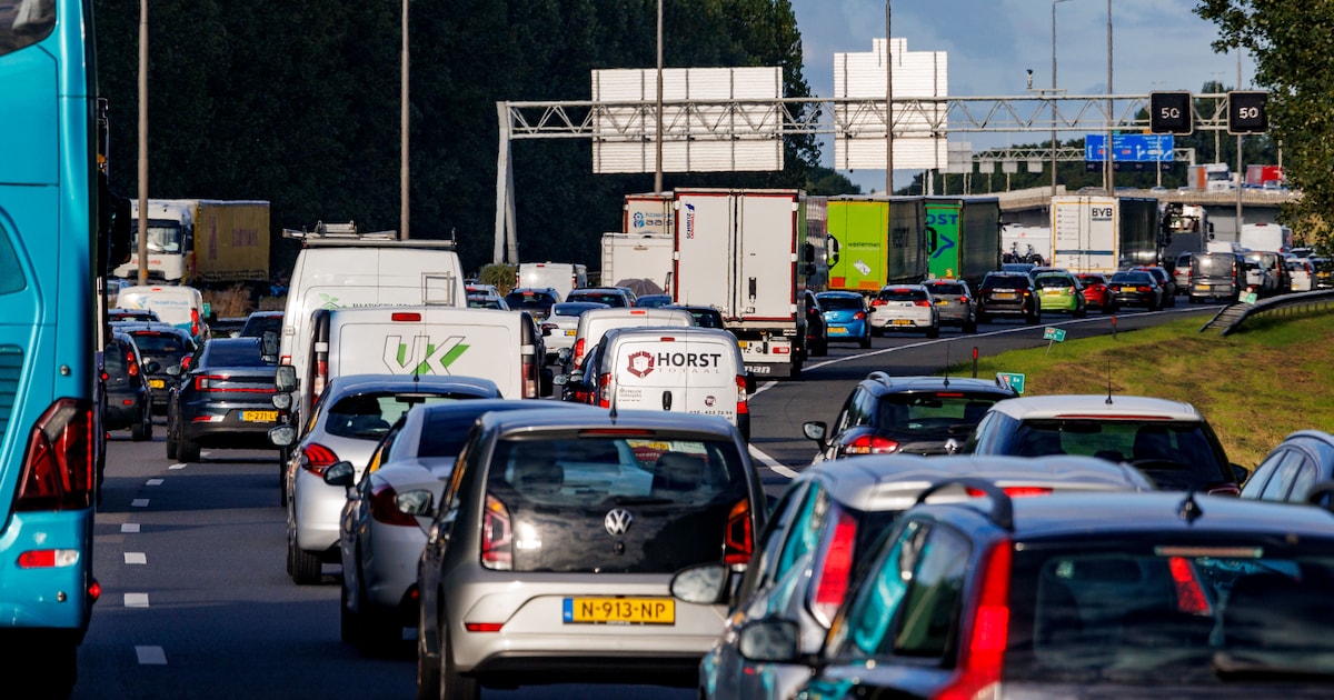 Ongeluk tussen Zwolle en Staphorst zorgt voor flinke vertraging op A28 | Zwolle | De Stentor.nl
