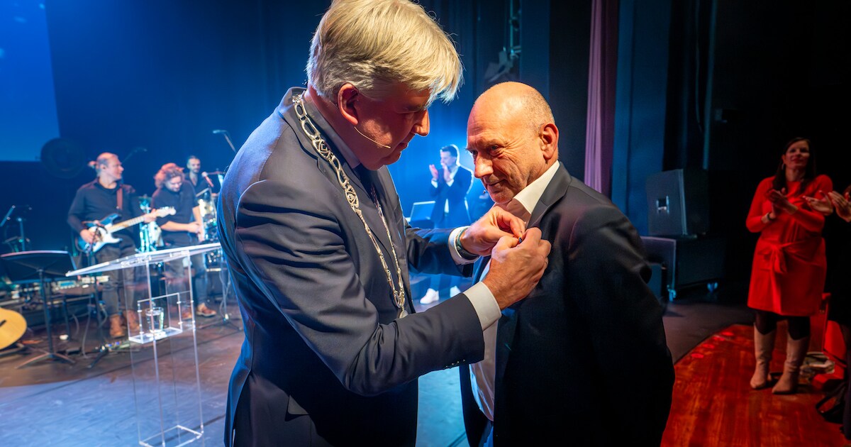 Ruud Rutten ontvangt Koninklijke onderscheiding tijdens afscheid als ...