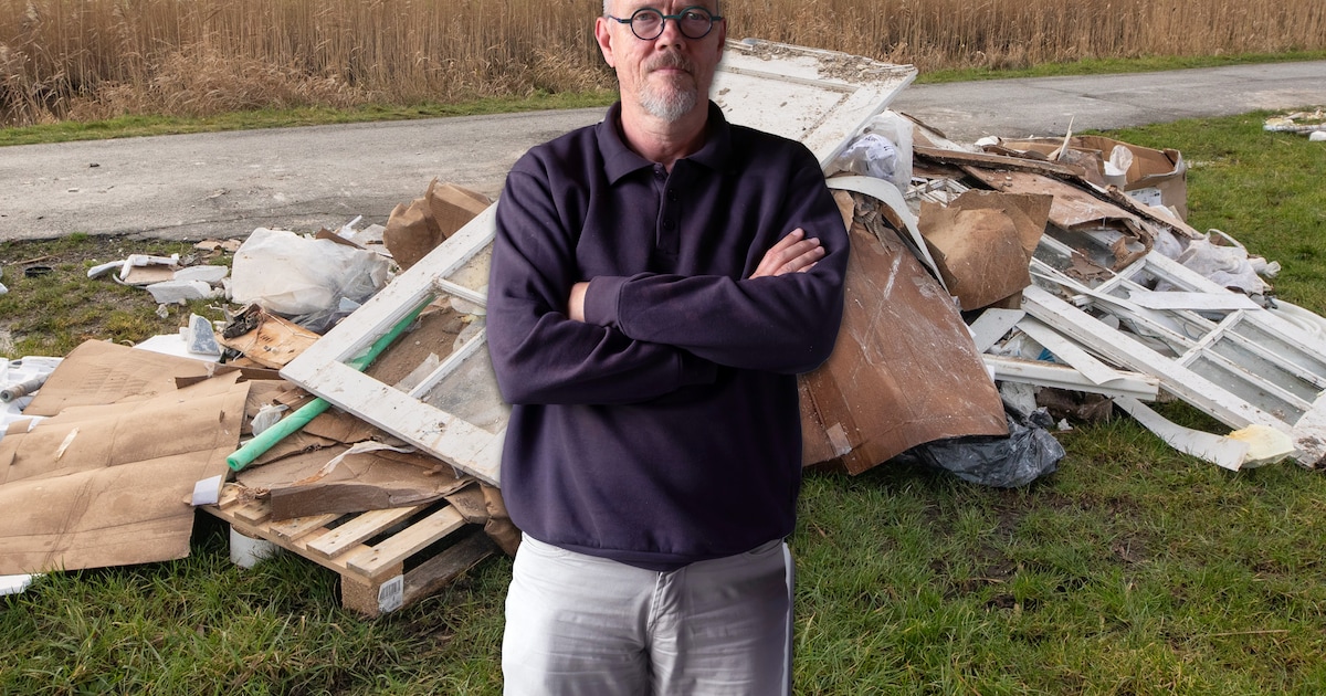 Hoe wanhopig moet je zijn om je auto vol te laden en ergens de boel te ...