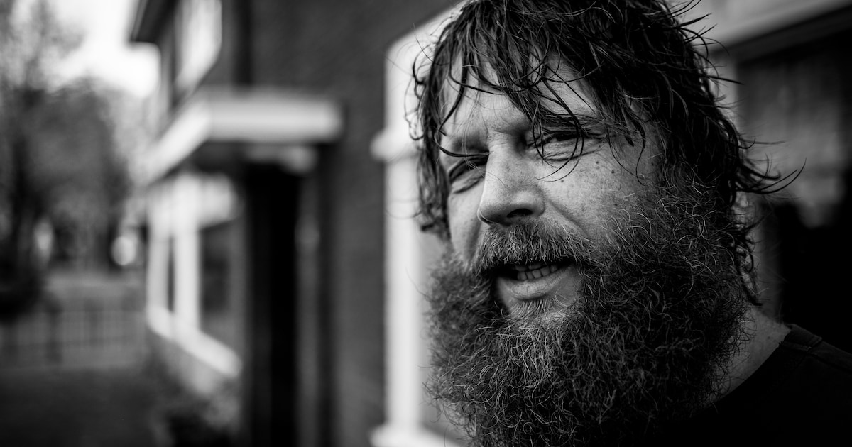 Dood van Bökkers-bassist Arjan Pronk (55) komt hard aan: ‘Een simpele ...