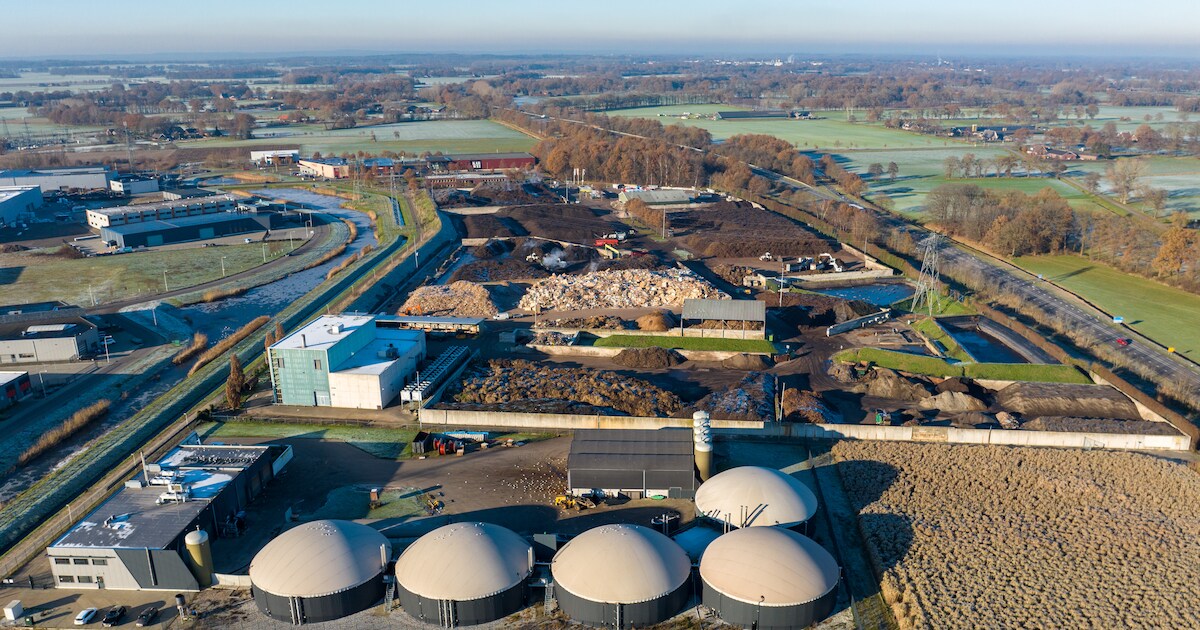 PvdA zet vraagtekens bij nieuwe vergunning voor vergister in Goor: ‘Is dit juridisch houdbaar ...