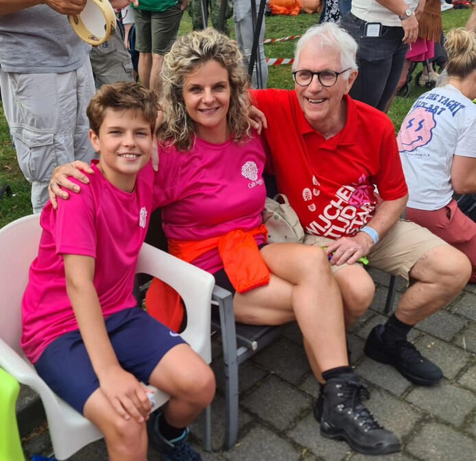 Nienke loopt Vierdaagse met vader (77) en hoopt op goed einde: ‘Hij wil niet leven met angst ...