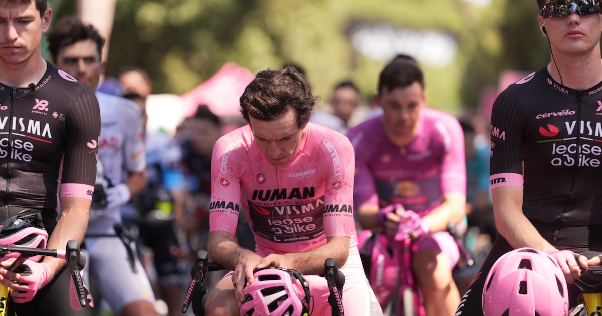 Steun vanuit Giro-peloton voor Robert Gesink na overlijden van vrouw ...