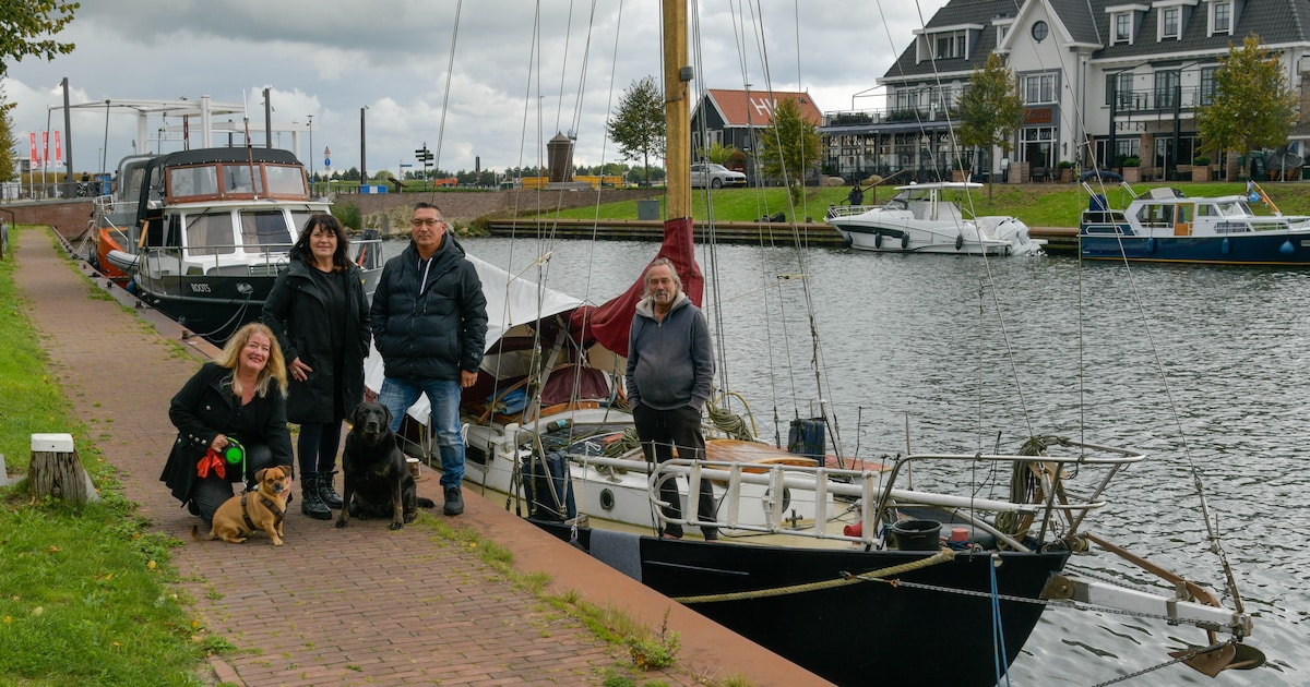 Zij verkochten hun woning en kozen voor een leven op de boot ...