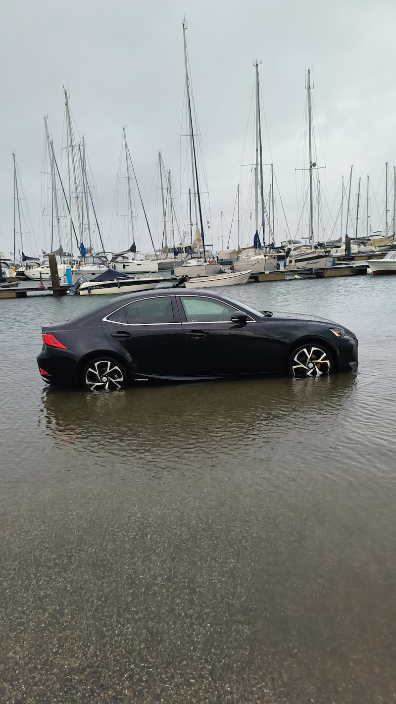 TERUGLEZEN | Code oranje in Waddengebied beëindigd | Binnenland | De ...