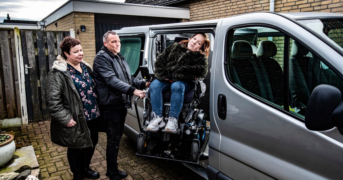 Hartverwarmend: Mirte hoeft niet meer met scheef hoofd de wagen in ...