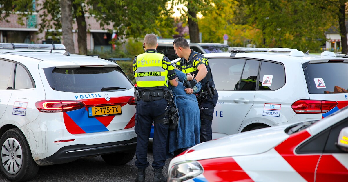 ‘Duivelse’ snackbarovervaller in badjas is 45-jarige man uit Apeldoorn | Apeldoorn | destentor.nl