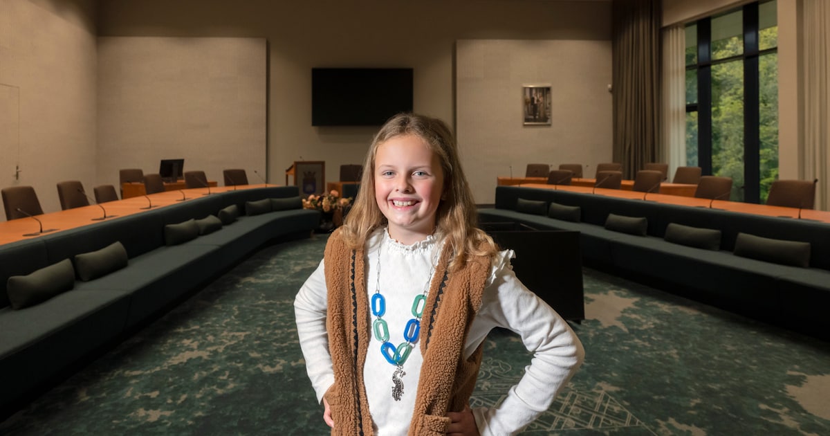 Dit is Elsa (9), ze is de eerste kinderburgemeester van Ermelo en dit ...