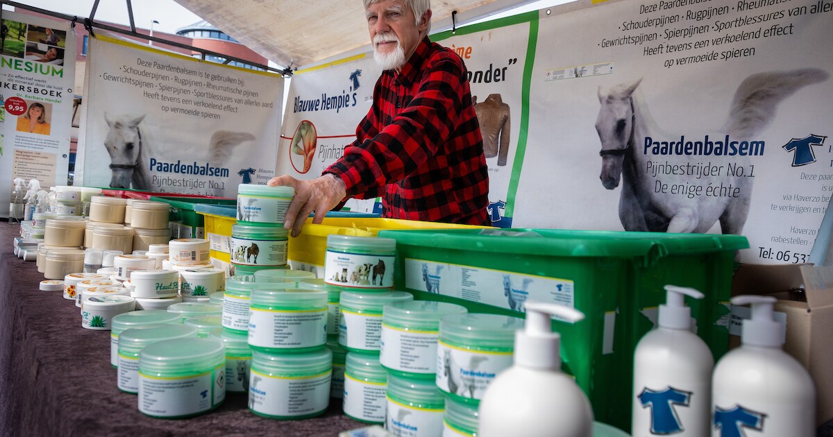 In oogwenk is dik gevulde portemonnee van marktman Harry (76) verdwenen ...