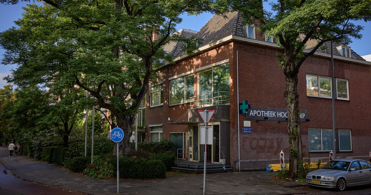 Bouwinspecteur gemeente weigert vergunning één dag te laat, bewoners furieus: ‘Dit verzin je ...