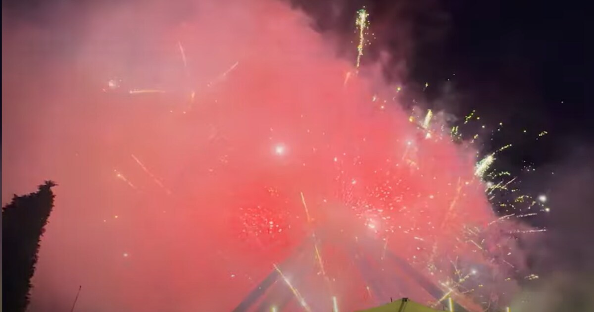 Foutje in Walibi Holland, al het vuurwerk gaat tegelijk af: ‘Hopelijk ...