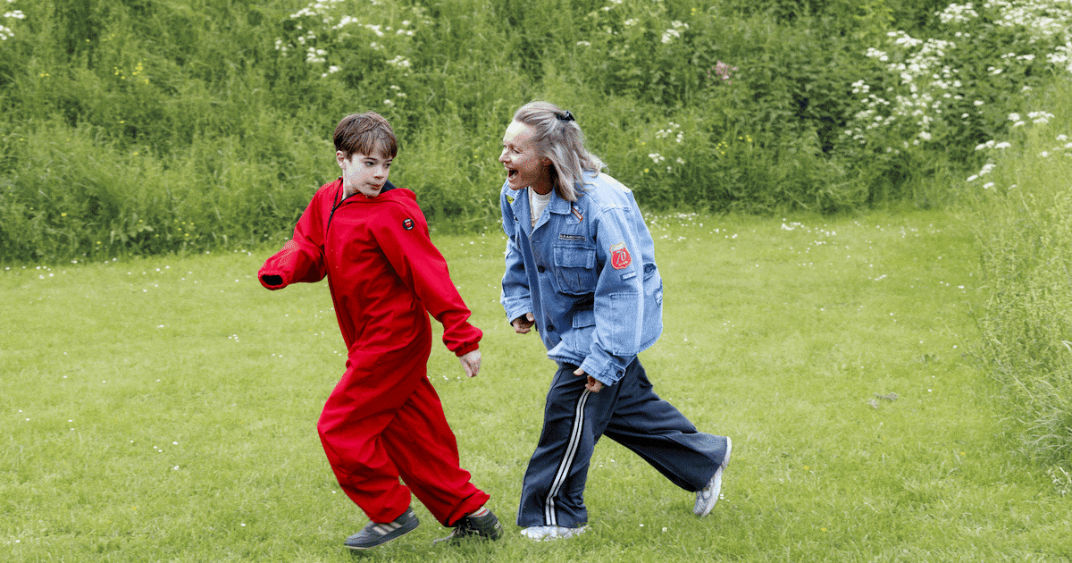 Minke Booijs zoon Lode (12) heeft meervoudige beperking: ‘Ik kan nooit ...
