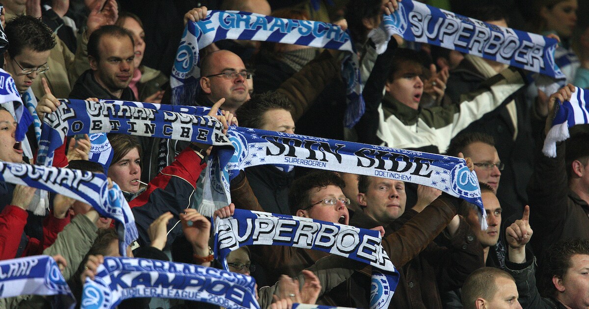 Hoe buitenaardse helpers rust brachten in het voetbalstadion | Opinie ...