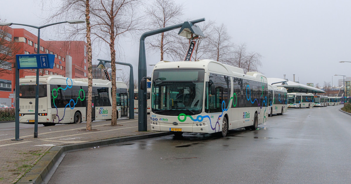 Bussen vallen nog steeds te vaak uit, toch twijfelen provincies over ...